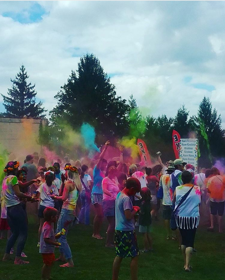 Palace of Gold Festival of Colors – WV Traveler